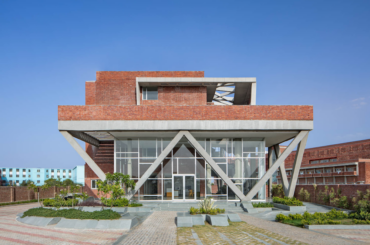 BBA 1st Year Subjects, BBA Scope, Admissions, Ranking