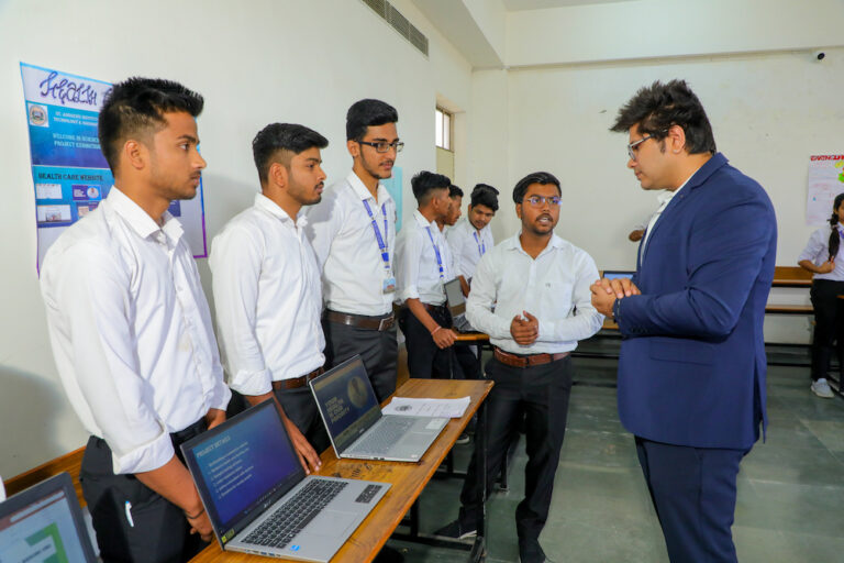 B Tech Courses, B Tech Subjects, Eligibility, Syllabus and Career Scope